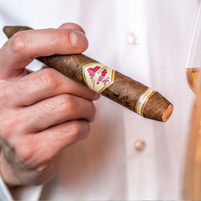 Weinbrand Zigarre mit 20 ml Alkohol getränkt!